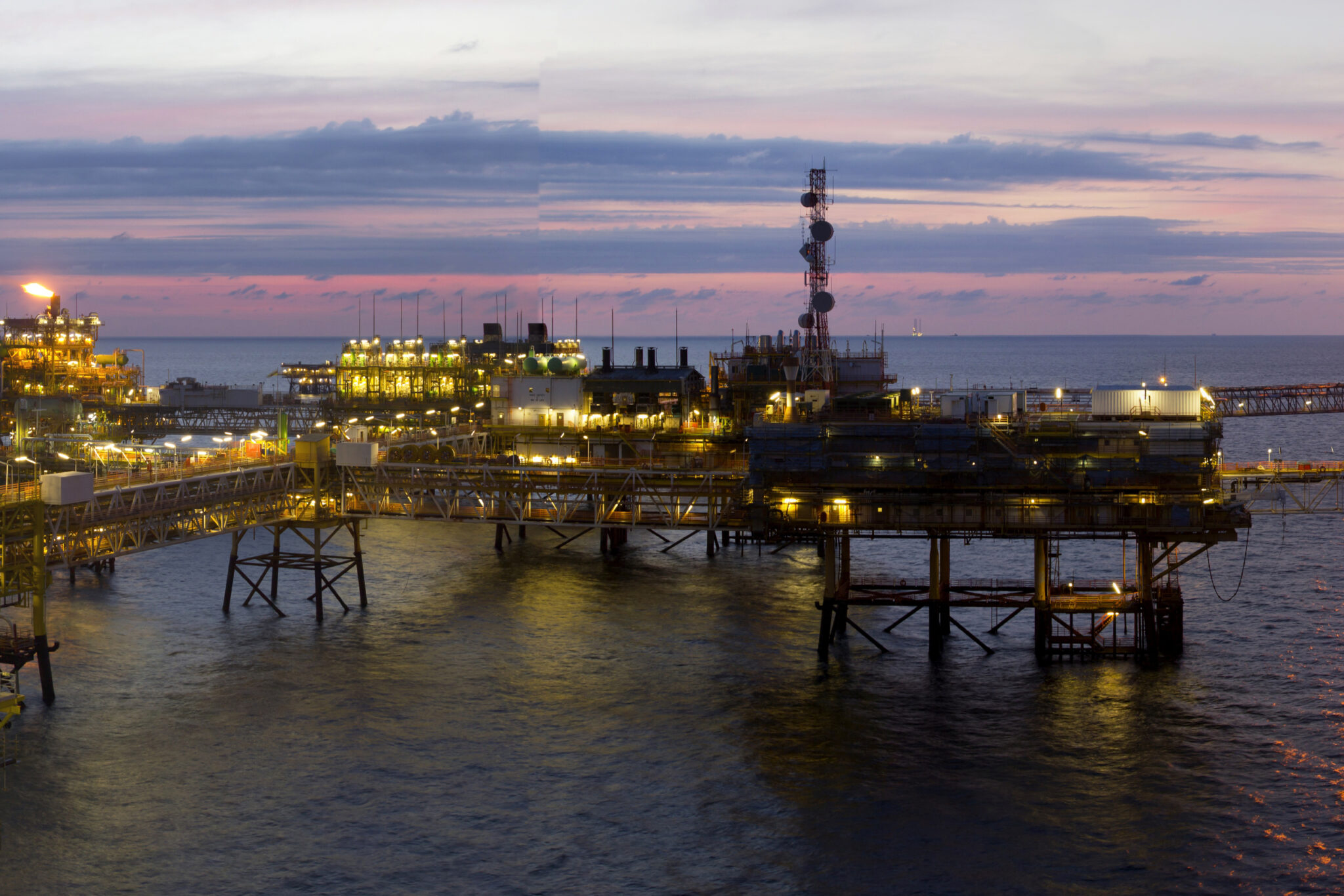 Welligence CCUS | Green lights for North Sea CCS: pioneer projects get ...